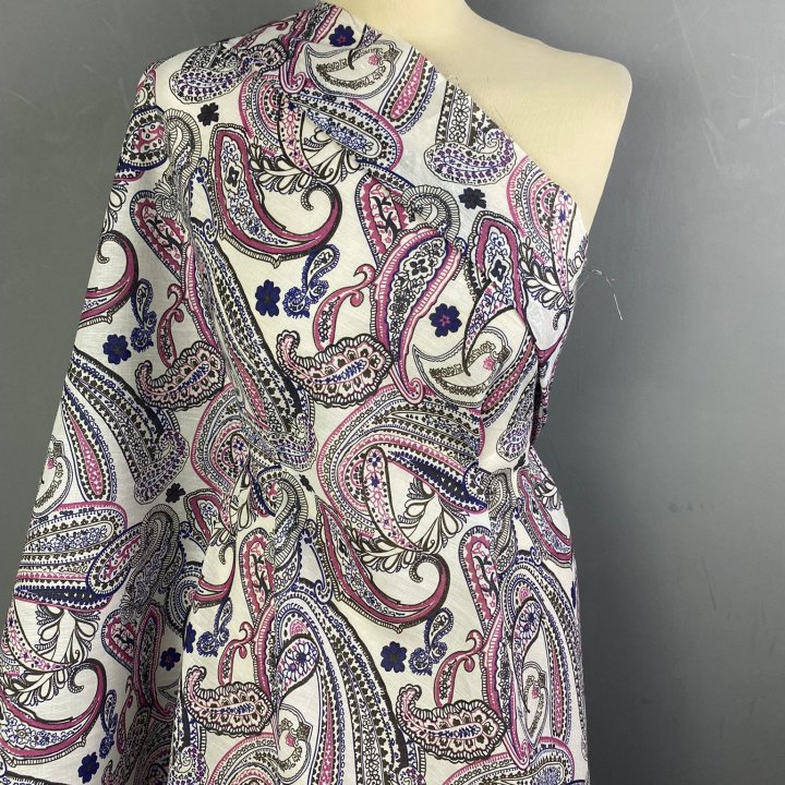 Big Paisley Print – Stitch Fabrics by M. Rosenberg & Son