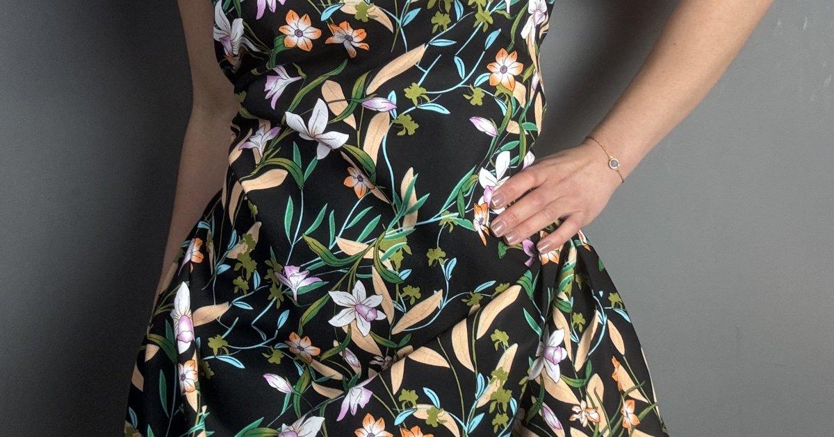 Ramie Linen and Cotton Summer Flowers on Black Background – Stitch ...